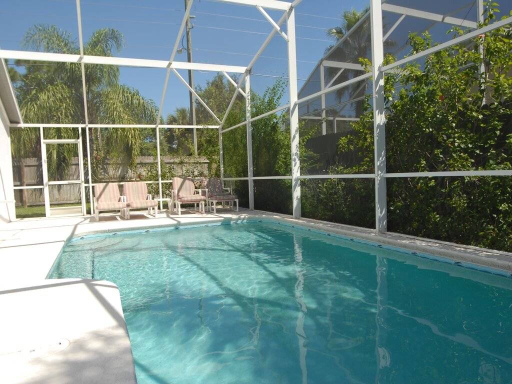 Talo ∙ 4 Makuuhuonetta ∙ 10 Vierasta - Kissimmee