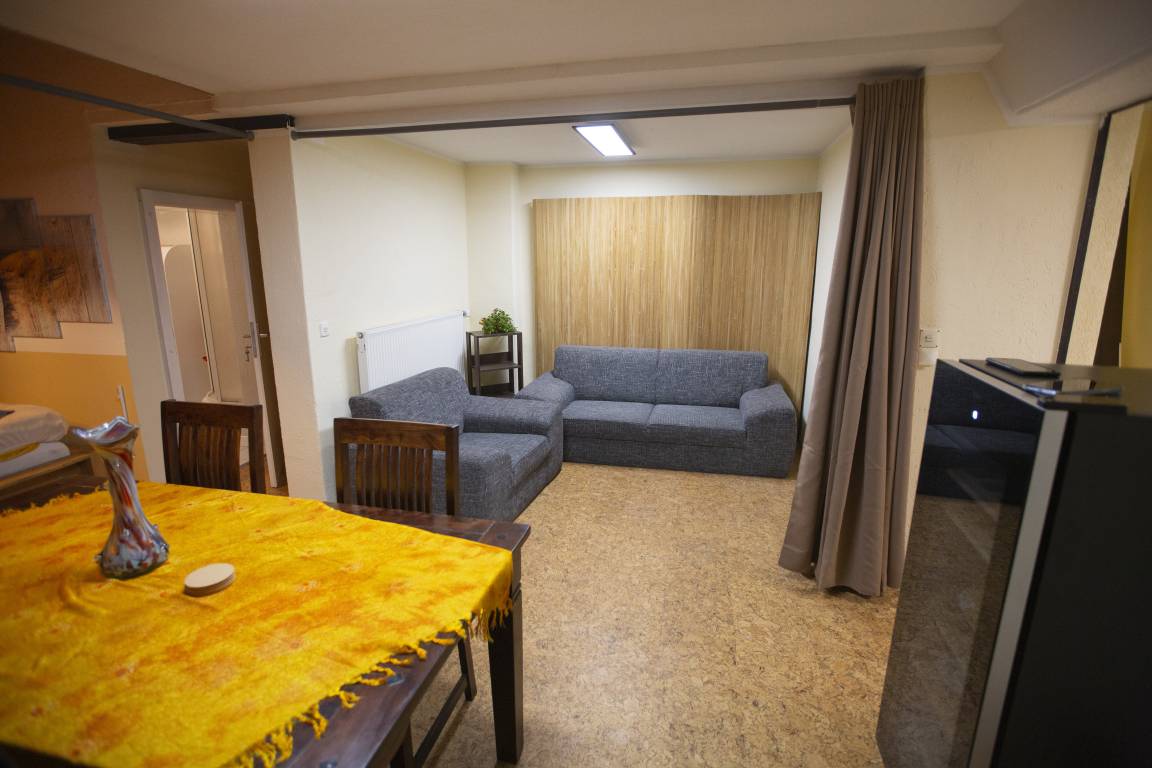 65 M² Ferienwohnung ∙ 1 Schlafzimmer ∙ 3 Gäste - Rudolstadt