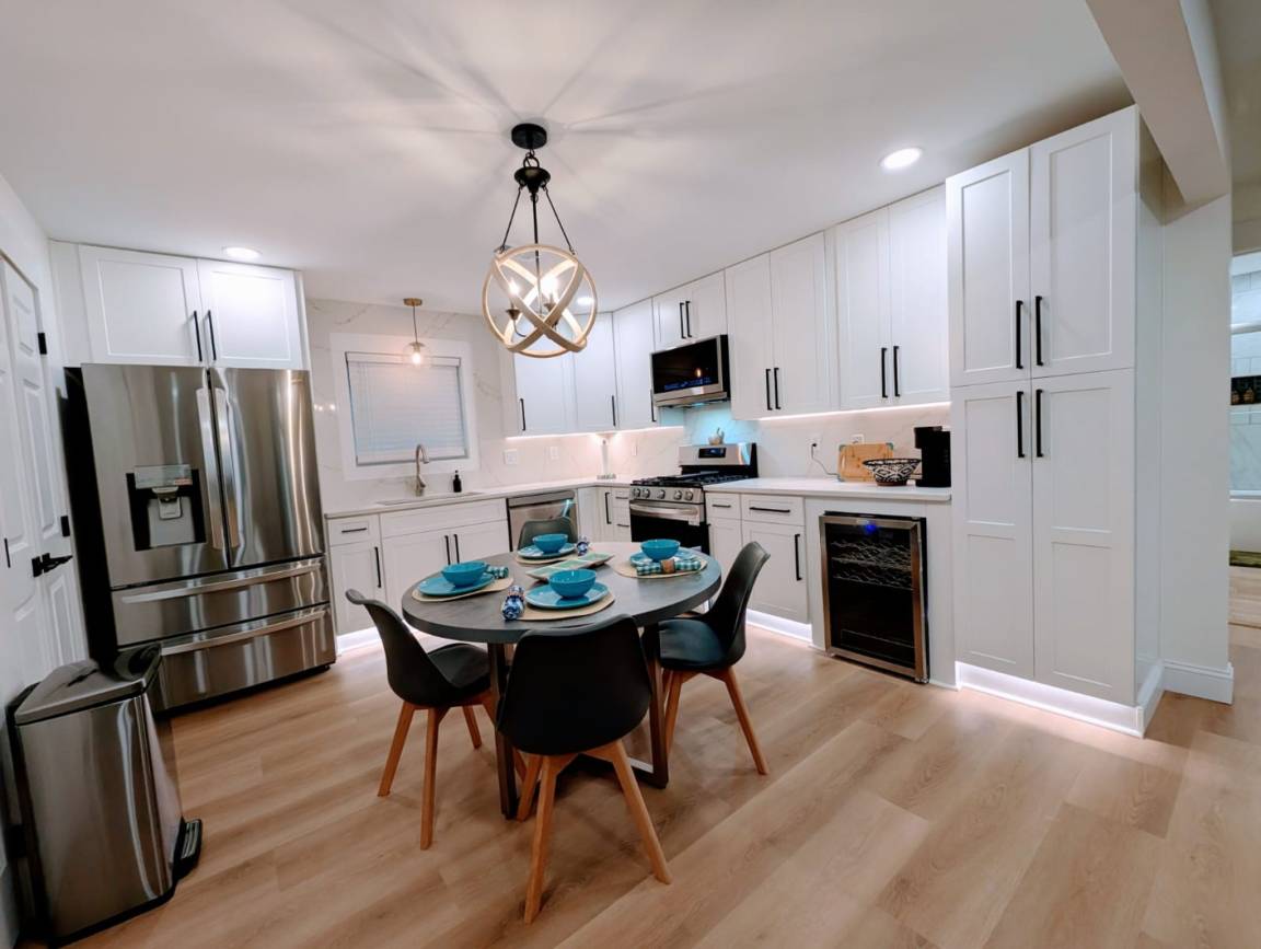 109 M² Apartment ∙ 4 Bedrooms ∙ 10 Guests - Georgia, GA