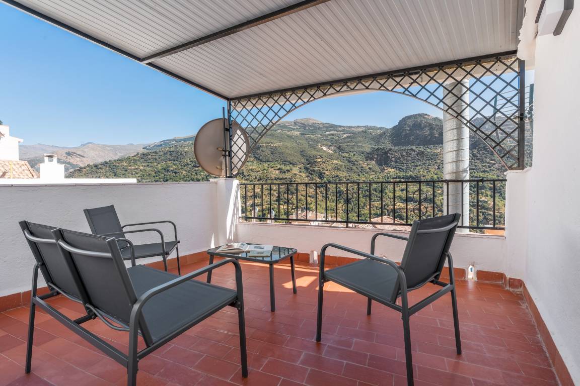 115 M² Casa ∙ 3 Habitaciones ∙ 6 Huéspedes - Güejar Sierra