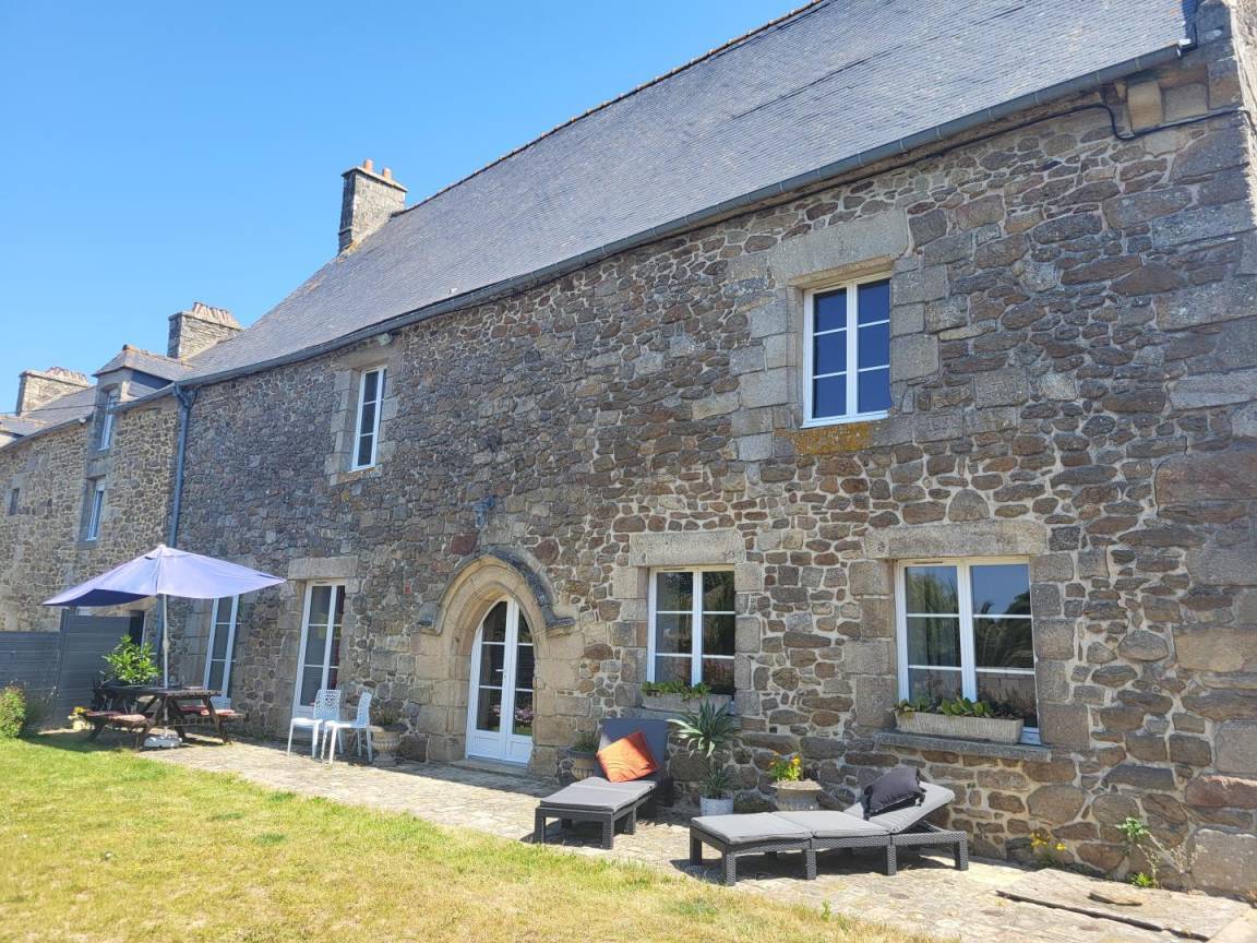 81 M² Gîte ∙ 2 Chambres ∙ 4 Personnes - Ploubalay