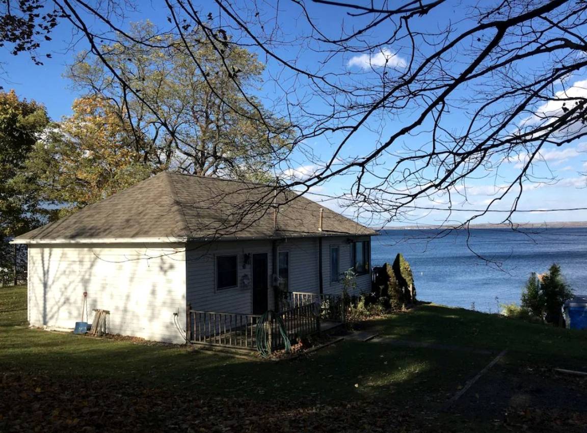 House ∙ 2 Bedrooms ∙ 6 Guests - Seneca Lake, Penn Yan