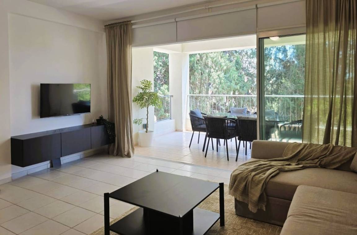 121 M² Ferienwohnung ∙ 1 Schlafzimmer ∙ 8 Gäste - Paphos