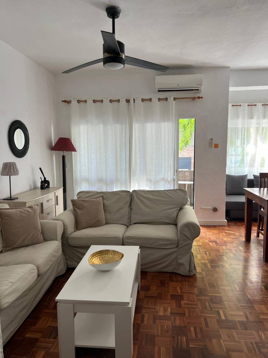 80 M² Apartamento ∙ 4 Habitaciones ∙ 6 Huéspedes - Torremolinos