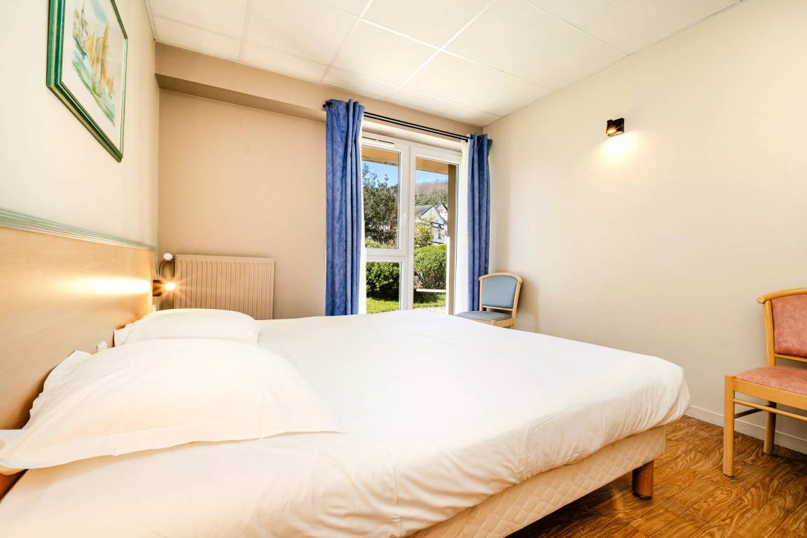 30 M² Hôtel ∙ 1 Chambre ∙ 4 Personnes - Douarnenez