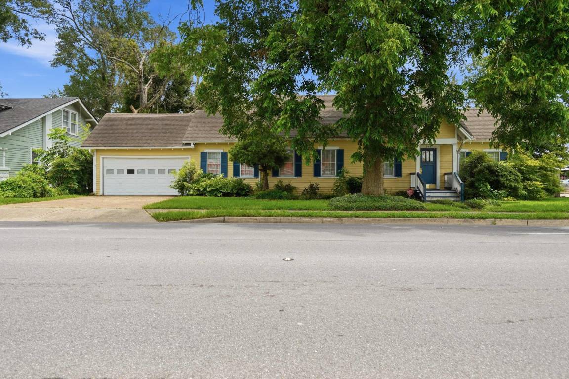 Apartment ∙ 4 Bedrooms ∙ 10 Guests - Lafayette, LA