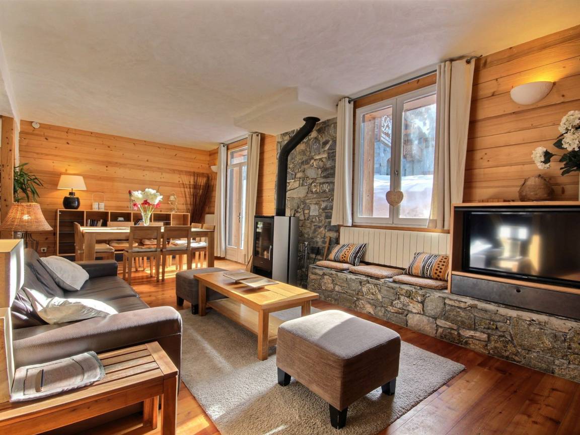 225 M² Chalet ∙ 5 Bedrooms ∙ 12 Guests - Peisey-Nancroix