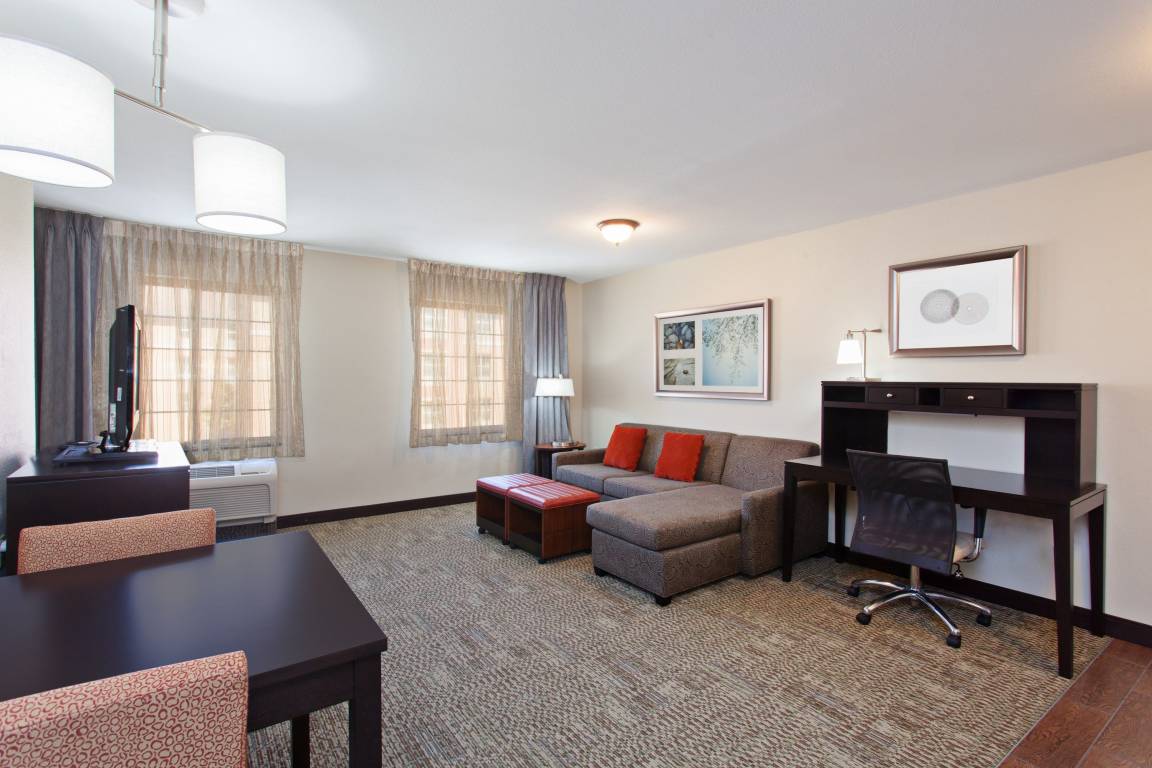 Condo ∙ 2 Bedrooms ∙ 6 Guests - Fairfield, CA