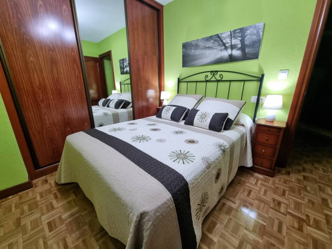 79 M² Apartamento ∙ 3 Habitaciones ∙ 6 Huéspedes - Gijón