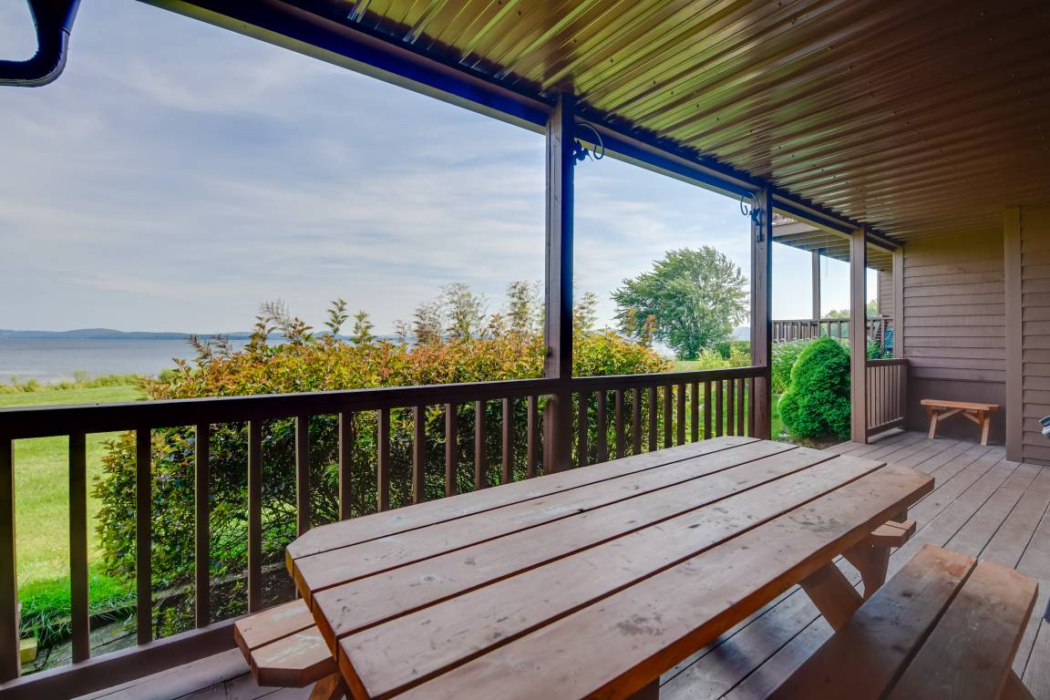 111 M² Apartment ∙ 2 Bedrooms ∙ 6 Guests - Vermont