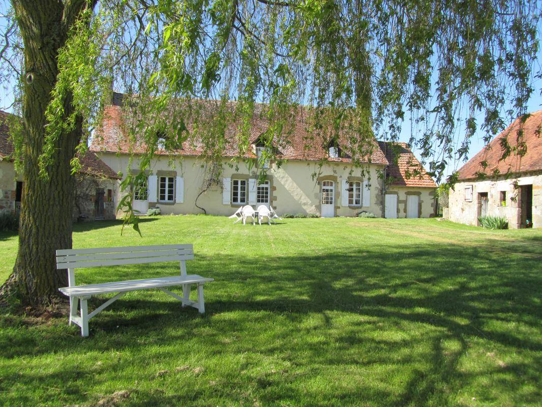 130 M² Gîte ∙ 5 Chambres ∙ 6 Personnes - Auvergne