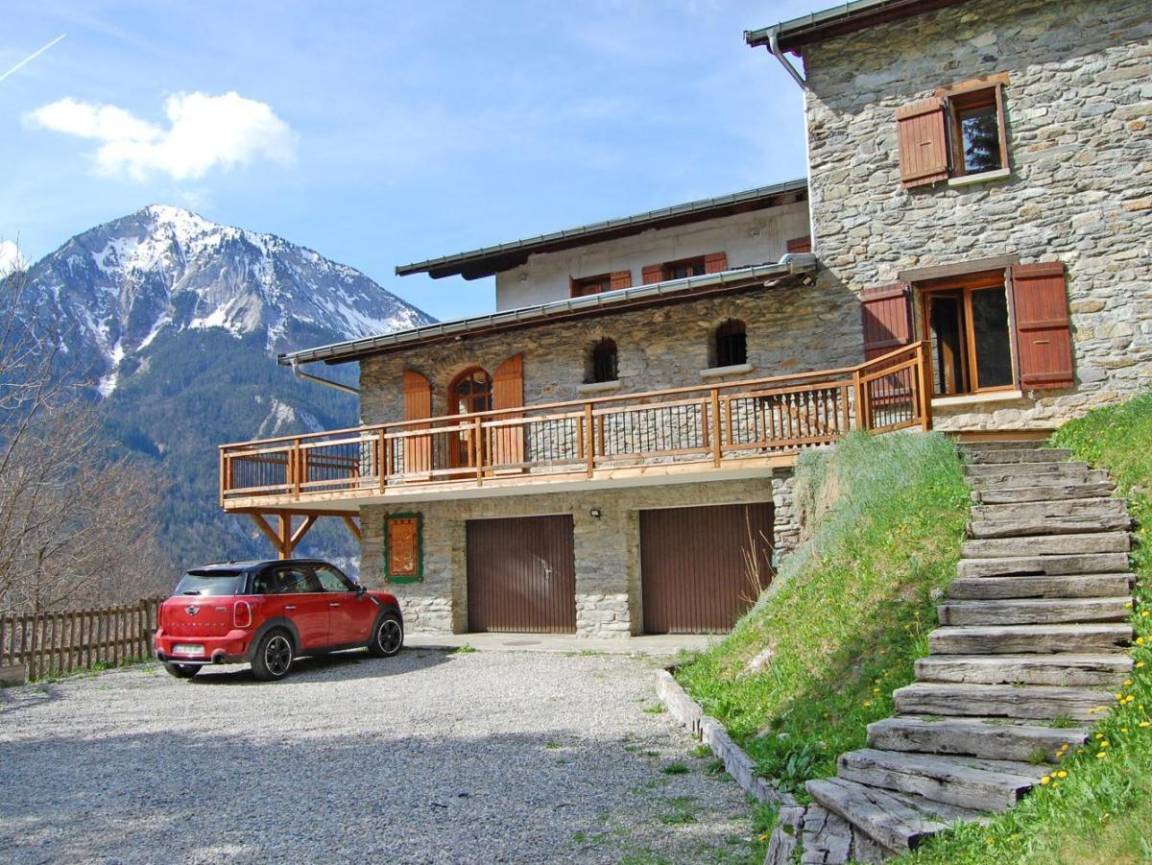 300 M² Chalet ∙ 8 Bedrooms ∙ 15 Guests - Champagny-en-Vanoise