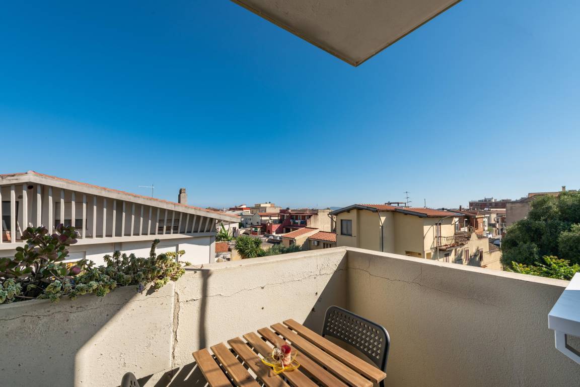 90 M² Apartment ∙ 2 Bedrooms ∙ 6 Guests - Cagliari