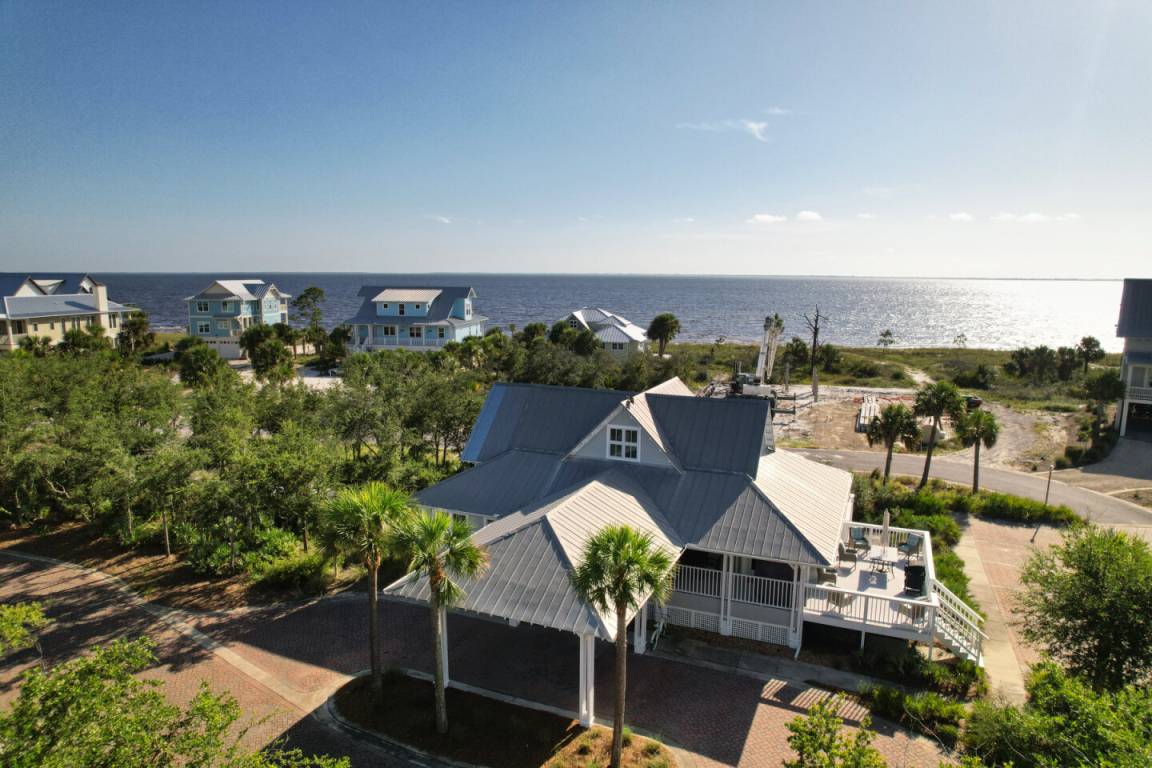 House ∙ 4 Bedrooms ∙ 12 Guests - Port St. Joe, FL