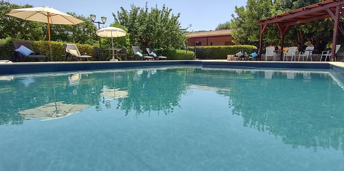 600 M² Farmhouse ∙ 10 Bedrooms ∙ 23 Guests - Sicily