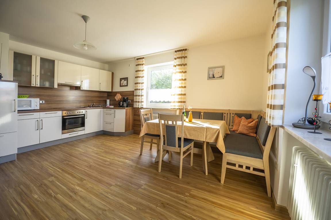 104 M² Ferienwohnung ∙ 2 Schlafzimmer ∙ 5 Gäste - Moosbach
