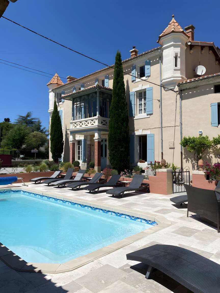 450 M² Linna ∙ 7 Makuuhuonetta ∙ 15 Vierasta - Castelnaudary