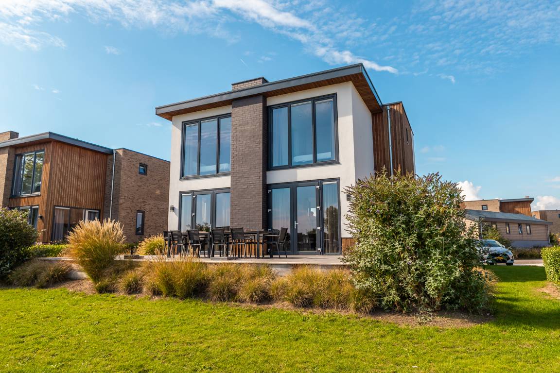 150 M² Bungalow ∙ 5 Slaapkamers ∙ 10 Gasten - 's-Hertogenbosch