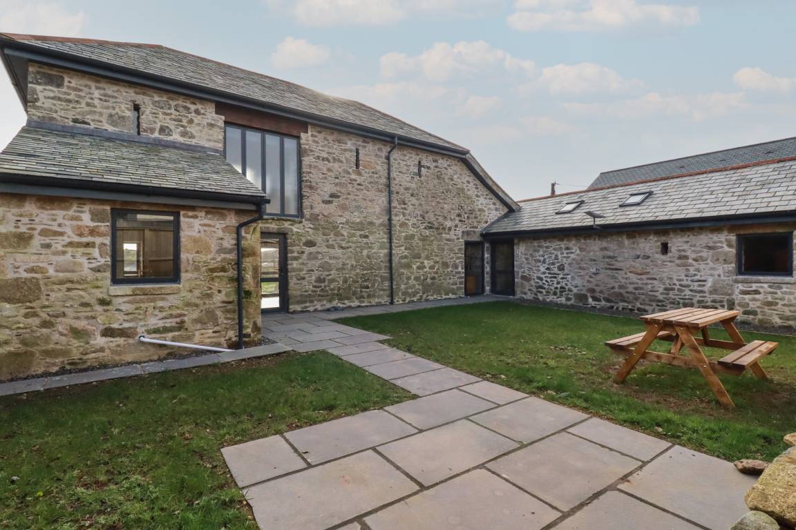 Cottage ∙ 4 Bedrooms ∙ 10 Guests - Devon