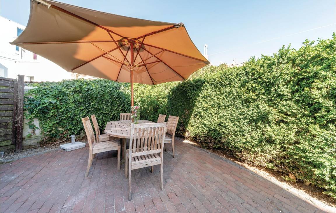 180 M² Duplex ∙ 5 Chambres ∙ 9 Personnes - La Panne