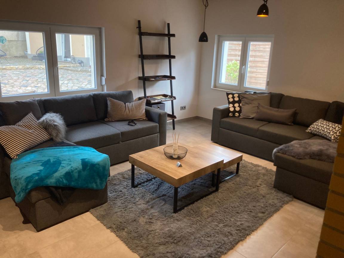 90 M² Apartment ∙ 1 Bedroom ∙ 4 Guests - Naumburg
