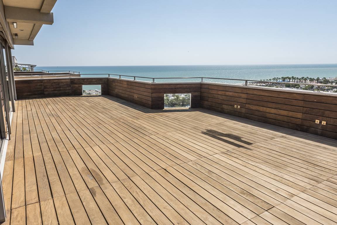 150 M² Apartment ∙ 3 Bedrooms ∙ 5 Guests - Civitanova Marche