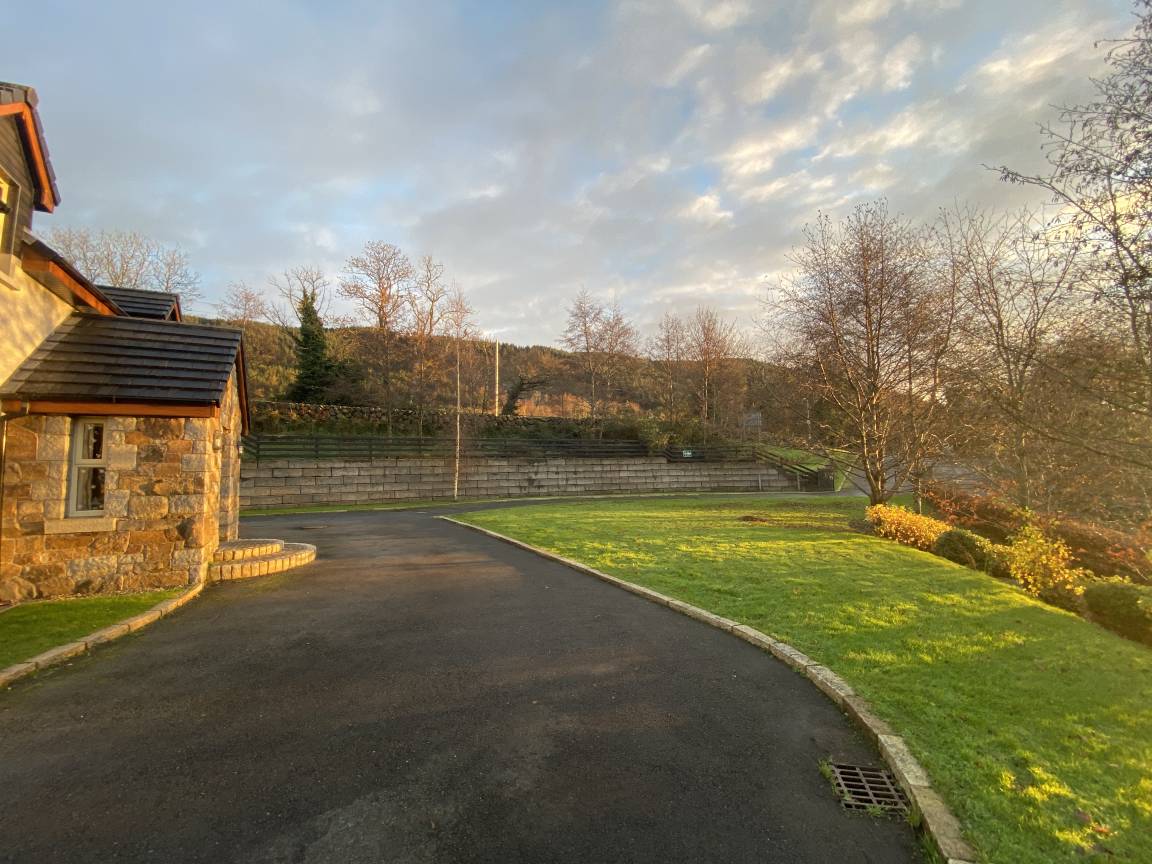 375 M² House ∙ 6 Bedrooms ∙ 23 Guests - County Down