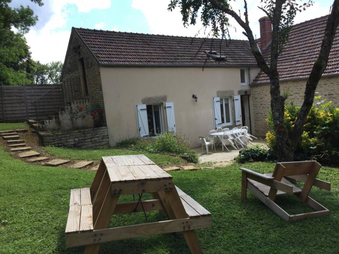 129 M² Cottage ∙ 3 Chambres ∙ 9 Personnes - Yonne