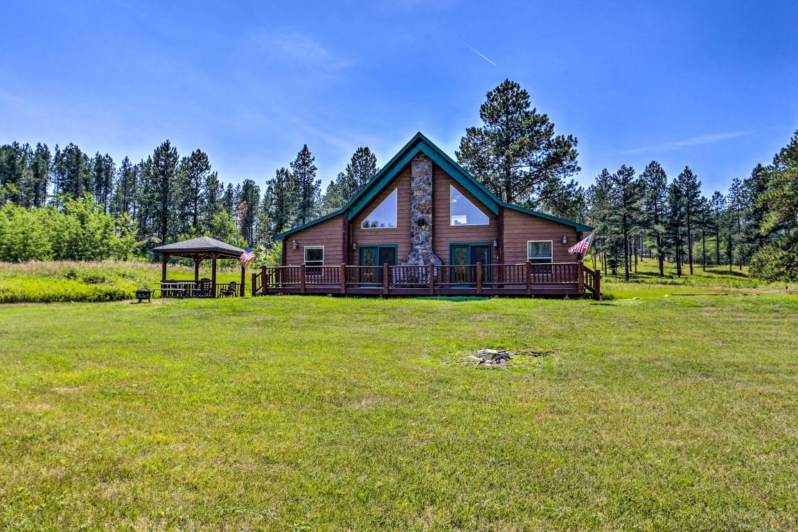 153 M² House ∙ 4 Bedrooms ∙ 8 Guests - Hill City, SD