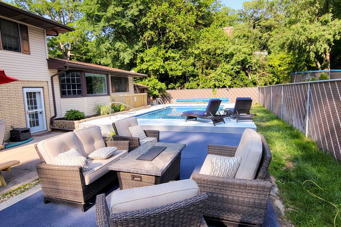 427 M² House ∙ 5 Bedrooms ∙ 14 Guests - Michigan City, IN