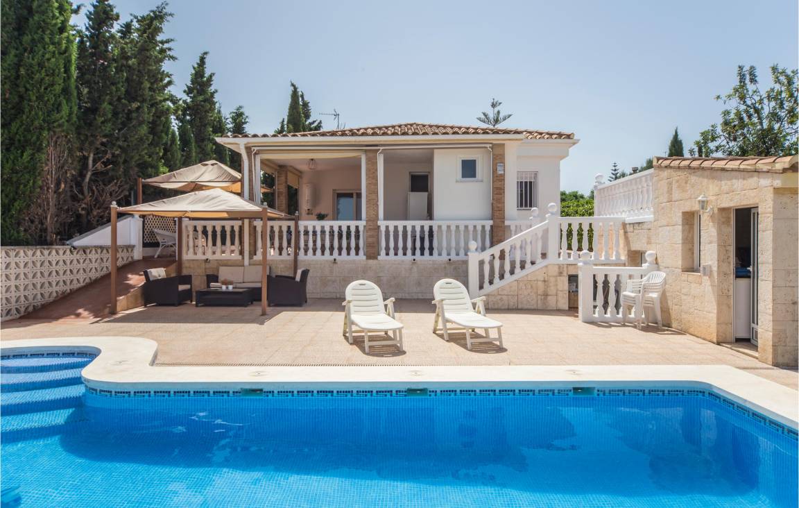 190 M² House ∙ 3 Bedrooms ∙ 6 Guests - Torrent