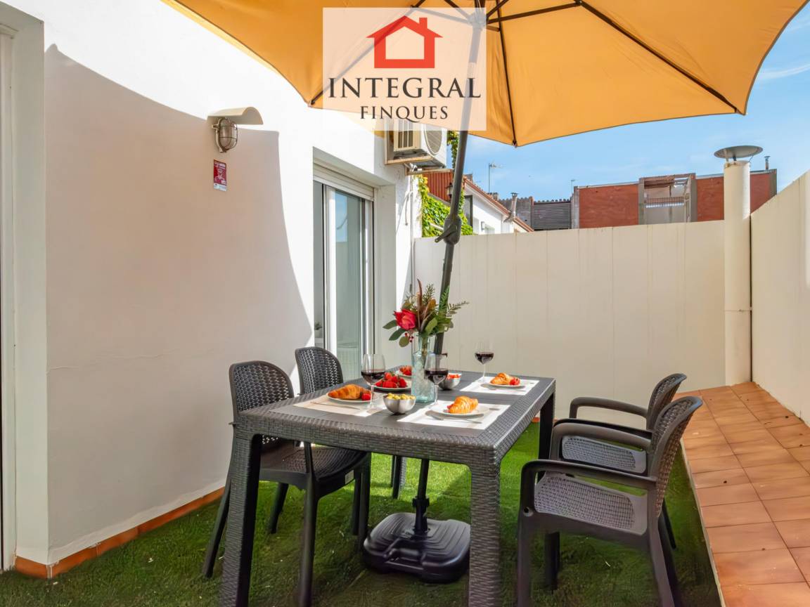92 M² Apartment ∙ 2 Bedrooms ∙ 4 Guests - Aigua Blava
