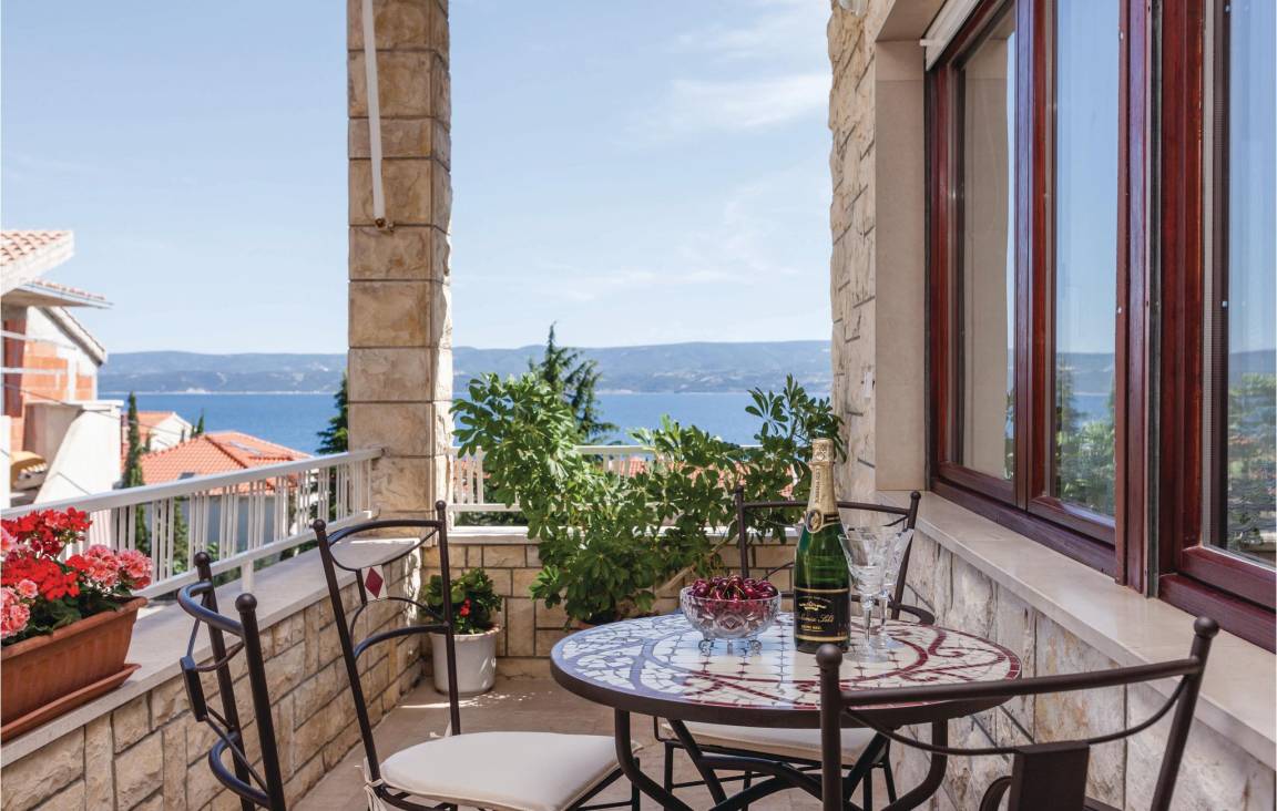 113 M² Ferienwohnung ∙ 2 Schlafzimmer ∙ 4 Gäste - Omiš