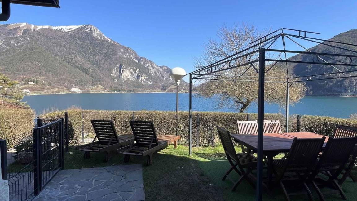 75 M² House ∙ 2 Bedrooms ∙ 5 Guests - Limone Sul Garda