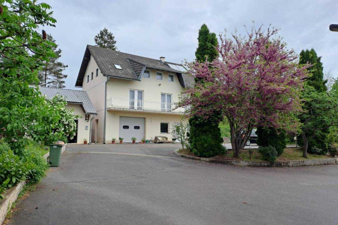 52 M² Apartment ∙ 2 Bedrooms ∙ 6 Guests - Slunj