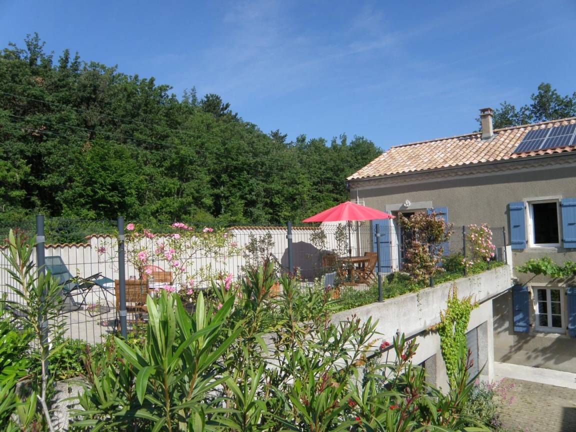 106 M² Gîte ∙ 3 Chambres ∙ 6 Personnes - Montélimar