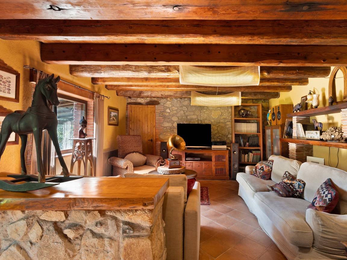 350 M² House ∙ 4 Bedrooms ∙ 11 Guests - Costa Brava (Spain)