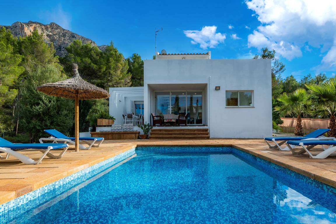 200 M² Villa ∙ 4 Bedrooms ∙ 4 Guests - Artà