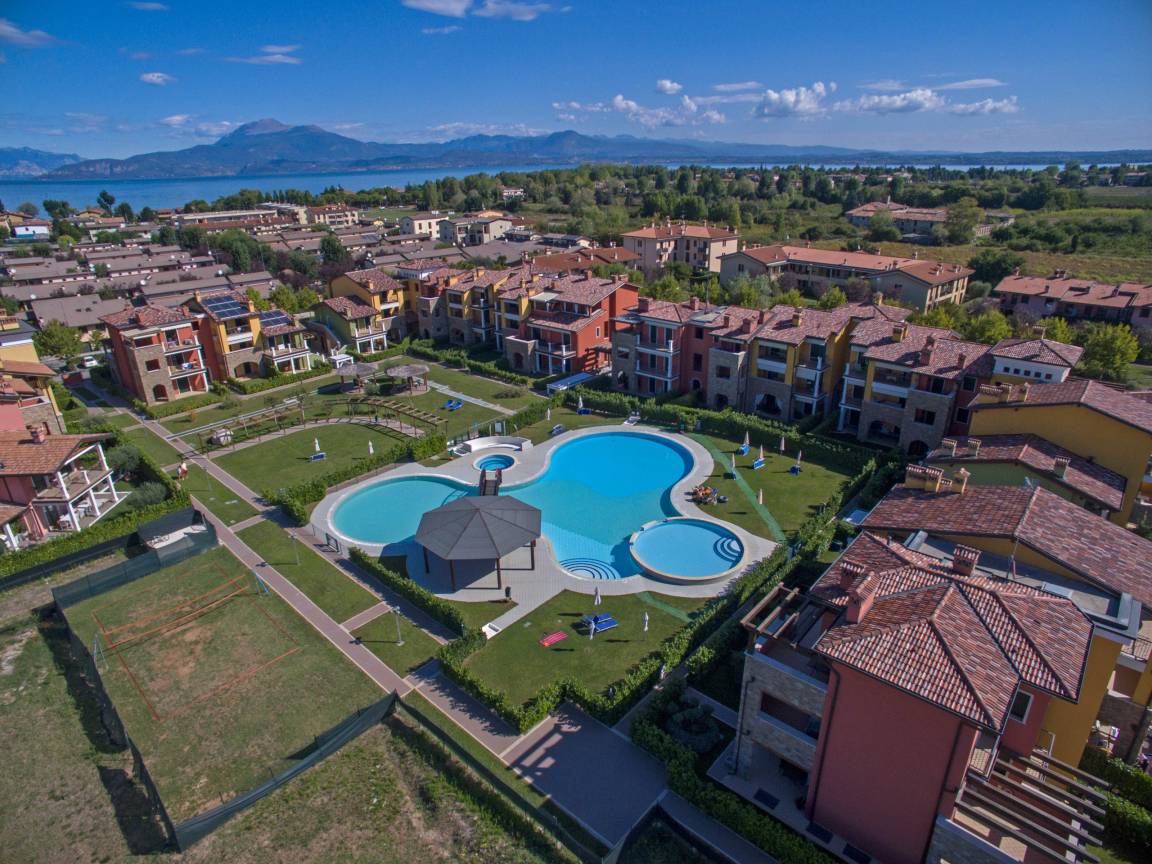 55 M² Ferienwohnung ∙ 1 Schlafzimmer ∙ 4 Gäste - Sirmione