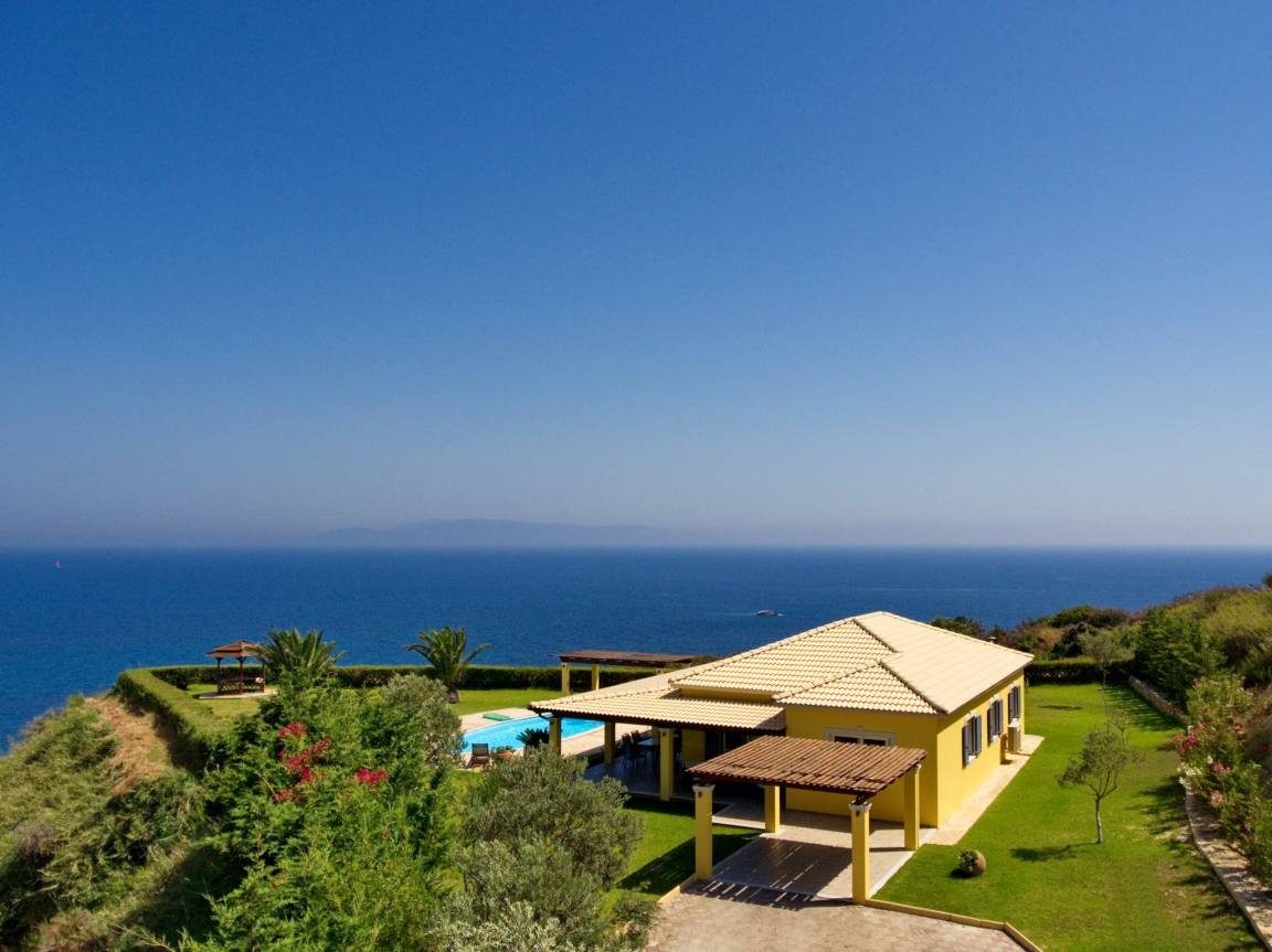 115 M² Villa ∙ 3 Bedrooms ∙ 7 Guests - Cephalonia
