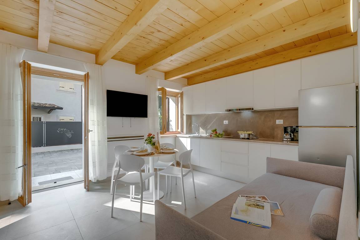 55 M² Appartamento Vacanza ∙ 1 Camera Da Letto ∙ 4 Ospiti - Peschiera del Garda
