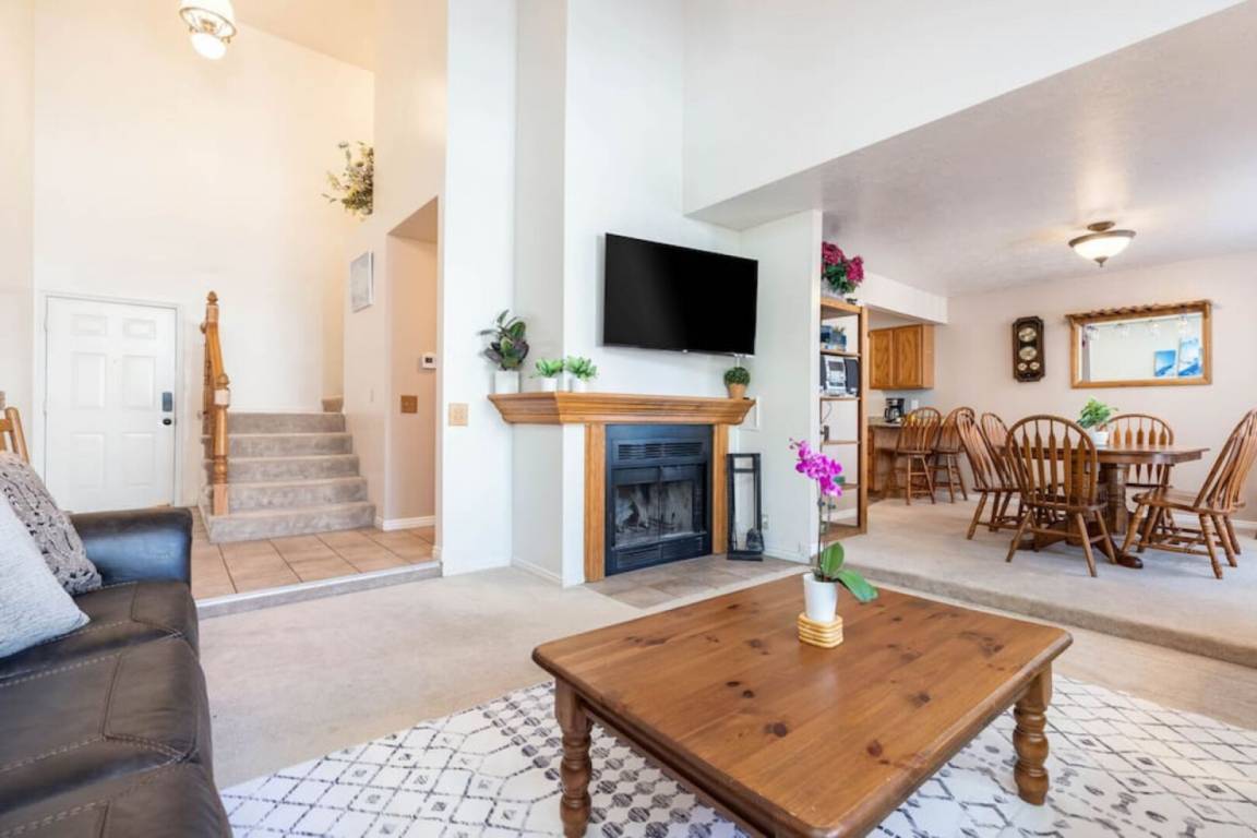 70 M² Apartment ∙ 4 Bedrooms ∙ 12 Guests - Cottonwood Heights, UT