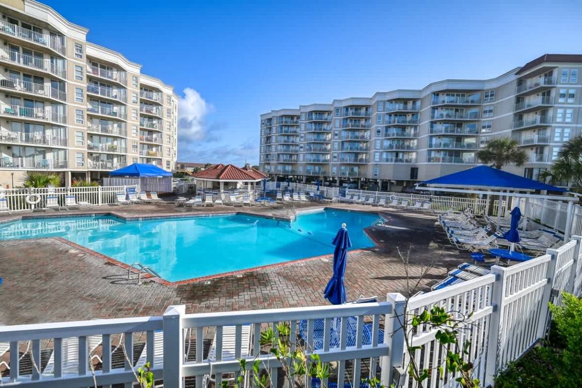 House ∙ 1 Bedroom ∙ 4 Guests - North Topsail Beach, NC