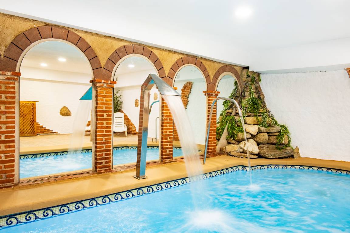 450 M² Maison De Vacances ∙ 5 Chambres ∙ 12 Personnes - Salamanque