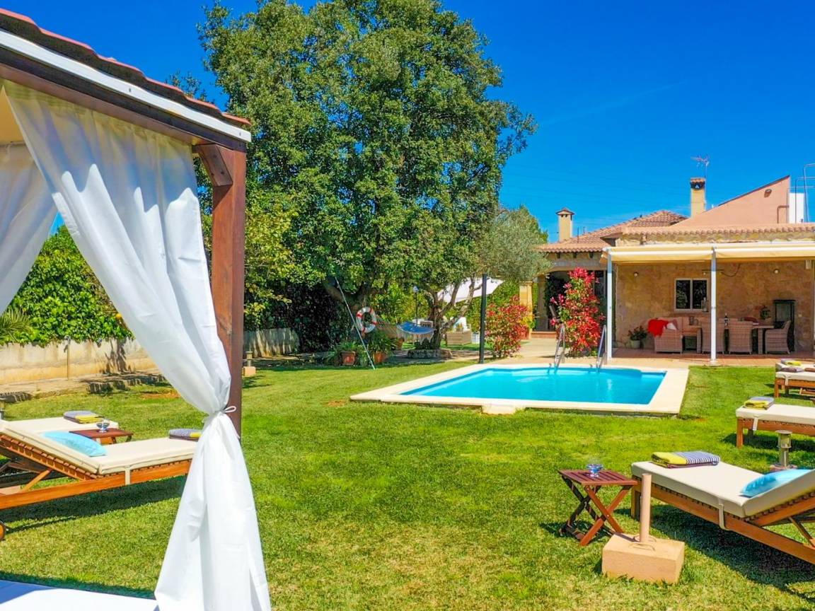 150 M² Casa Rural ∙ 4 Habitaciones ∙ 8 Huéspedes - Mallorca