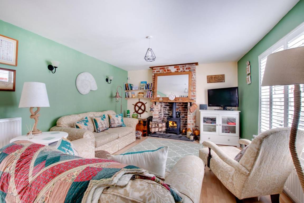 Cottage ∙ 2 Bedrooms ∙ 4 Guests - Weymouth