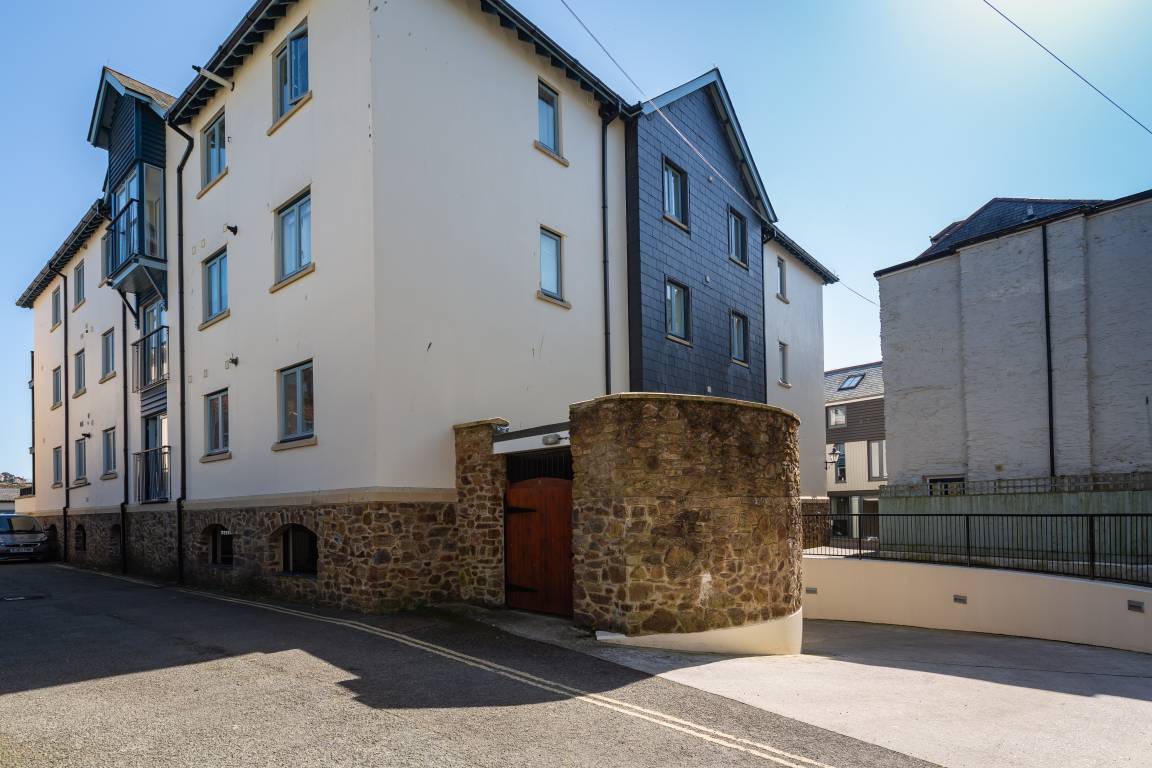 Cottage ∙ 2 Bedrooms ∙ 4 Guests - Dartmouth Castle