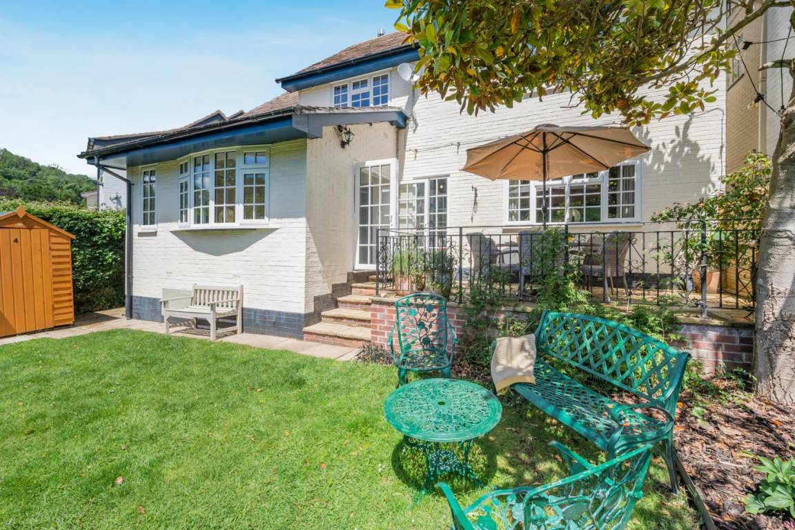 Cottage ∙ 3 Bedrooms ∙ 6 Guests - Beer