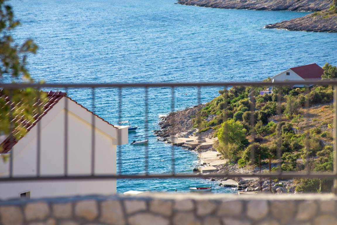 16 M² Ferienwohnung ∙ 1 Schlafzimmer ∙ 2 Gäste - Sevid