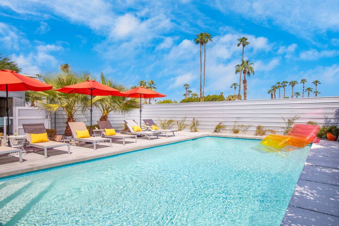 191 M² House ∙ 4 Bedrooms ∙ 8 Guests - Palm Springs, CA
